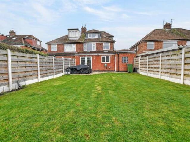 4 bedroom semi detached house for sale in Oakland Avenue, York, YO31