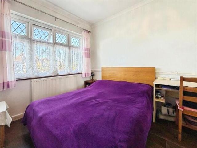 4 bedroom semi detached house for sale in Oaklands Close, Bexleyheath, DA6