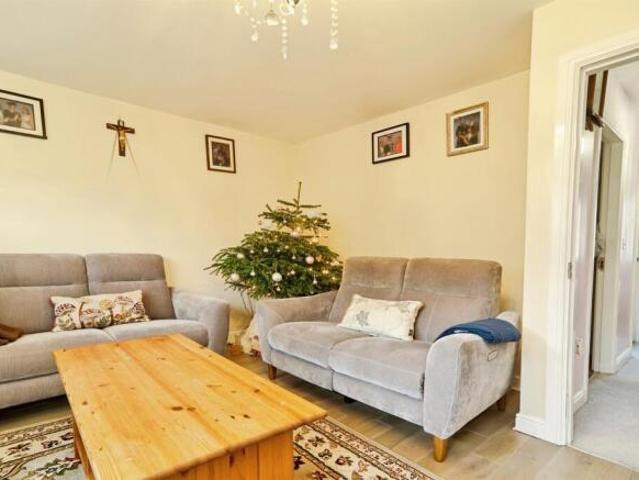 4 bedroom semi detached house for sale in Oaklands Close, Gipton, Leeds, LS8