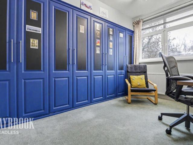 4 bedroom semi detached house for sale in Olivers Mount, Sheffield, S9