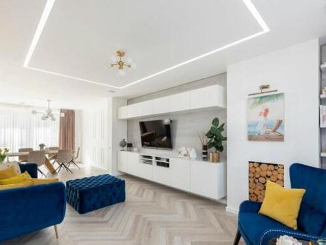 4 Bedroom Semi detached House For Sale In Orpington