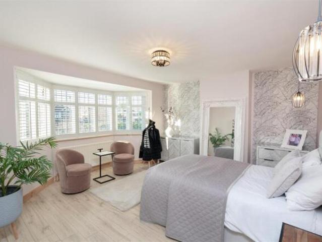 4 bedroom semi detached house for sale in Otley Road, Adel, LS16