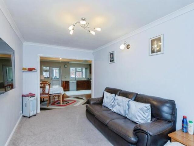 4 bedroom semi detached house for sale in Padstow Road, Leicester, LE4