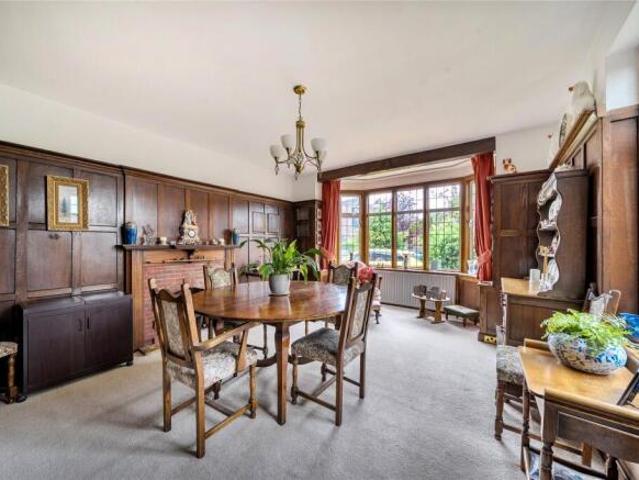 4 bedroom semi detached house for sale in Park Avenue, West Wickham, BR4