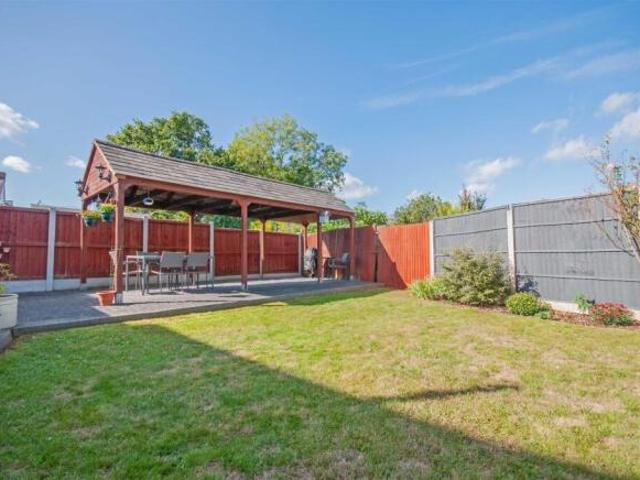 4 bedroom semi detached house for sale in Park Avenue, Chelmsford, CM1