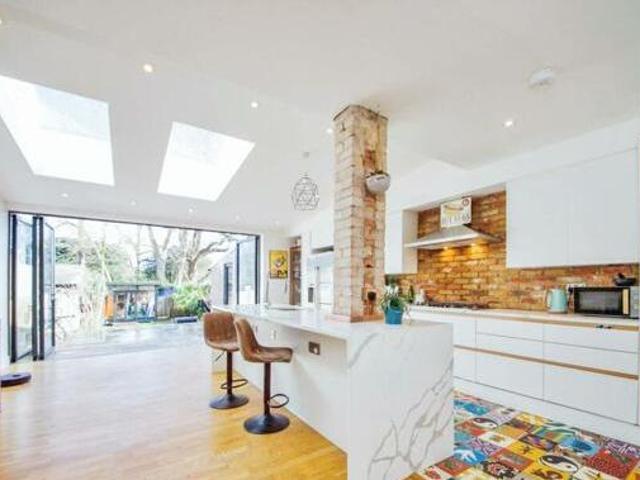 4 Bedroom Semi detached House For Sale In Park Royal, London