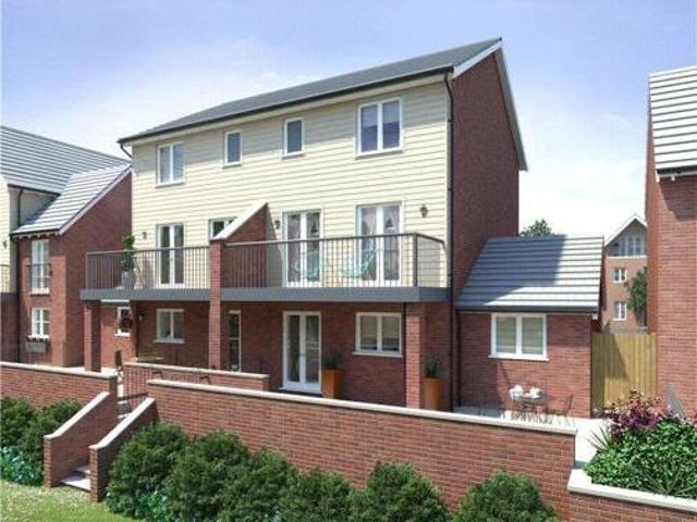 4 Bedroom Semi detached House For Sale In Park Way, Castleford