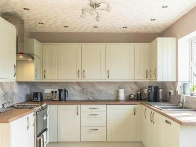 4 Bedroom Semi detached House For Sale In Patchway