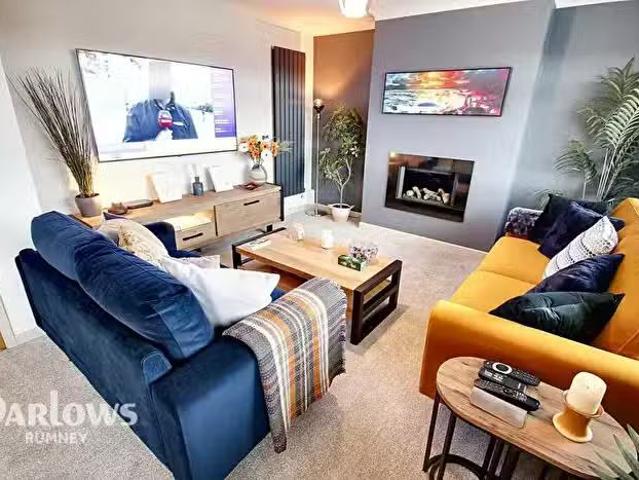4 Bedroom Semi Detached House For Sale In Patchway Crescent, C.