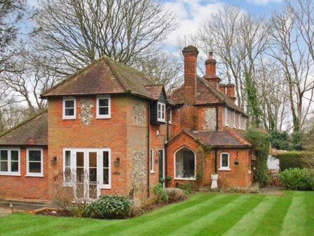 4 Bedroom Semi detached House For Sale In Penn, Buckinghamshire
