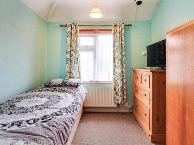 4 bedroom semi detached house for sale in Peverel Road, Cambridge, CB5