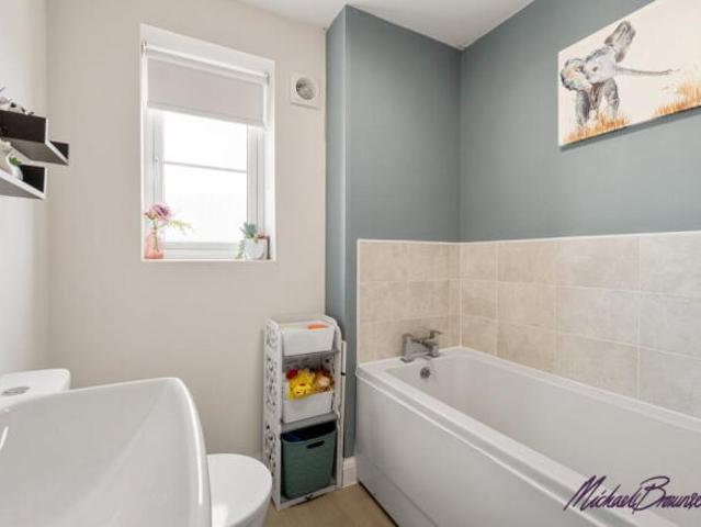 4 bedroom semi detached house for sale in Pipit View, Clayton, Bradford, BD14 6FB, BD14