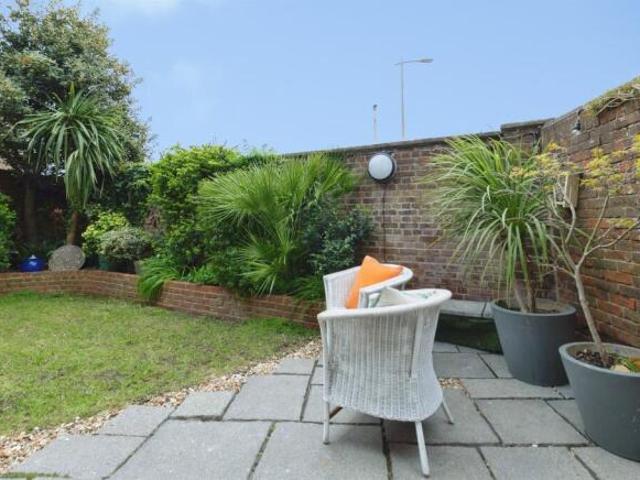 4 bedroom semi detached house for sale in Poplar Close, Poole, BH15