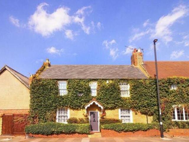 4 Bedroom Semi detached House For Sale In Preston Village