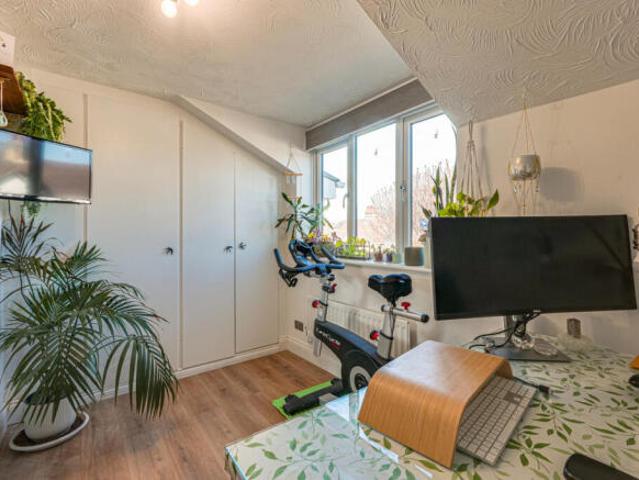 4 bedroom semi detached house for sale in Priory Avenue, Southend on sea, SS2