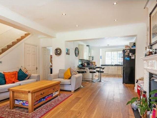 4 Bedroom Semi detached House For Sale In Putney Hill, Putney