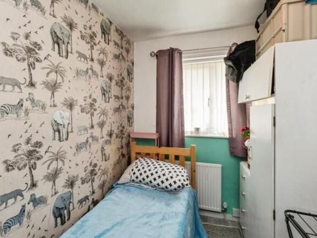 4 bedroom semi detached house for sale in Quakerfields, Westhoughton, Bolton, BL5