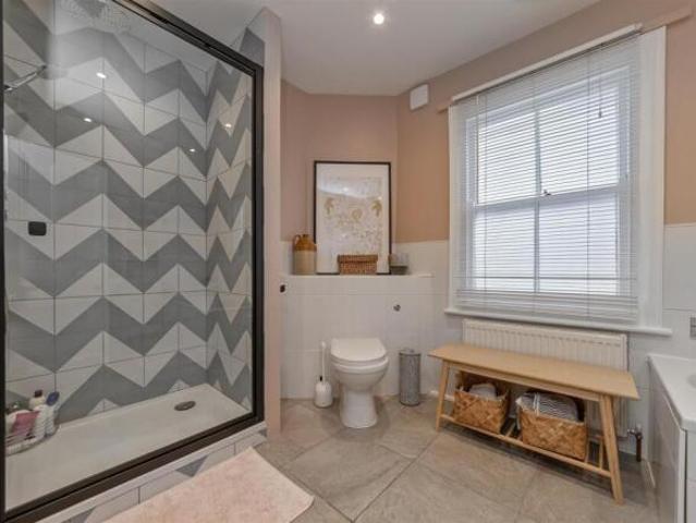 4 bedroom semi detached house for sale in Ramsbury Road, St. Albans, AL1