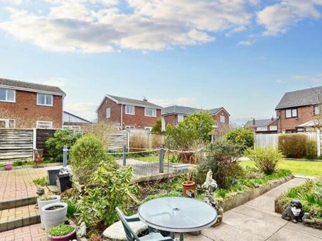 4 Bedroom Semi detached House For Sale In Radcliffe