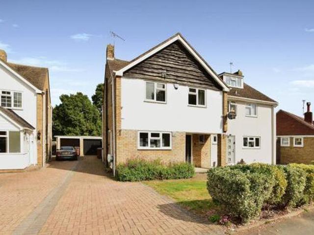 4 Bedroom Semi detached House For Sale In Rainham, Kent