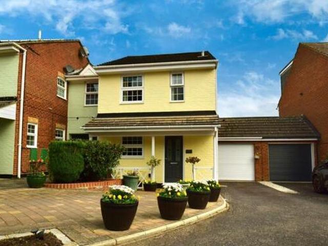 4 Bedroom Semi detached House For Sale In Rainham