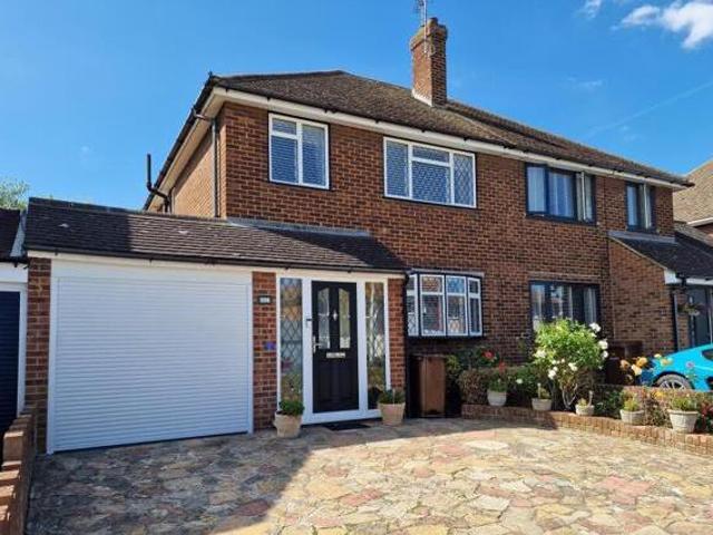 4 Bedroom Semi detached House For Sale In Rainham