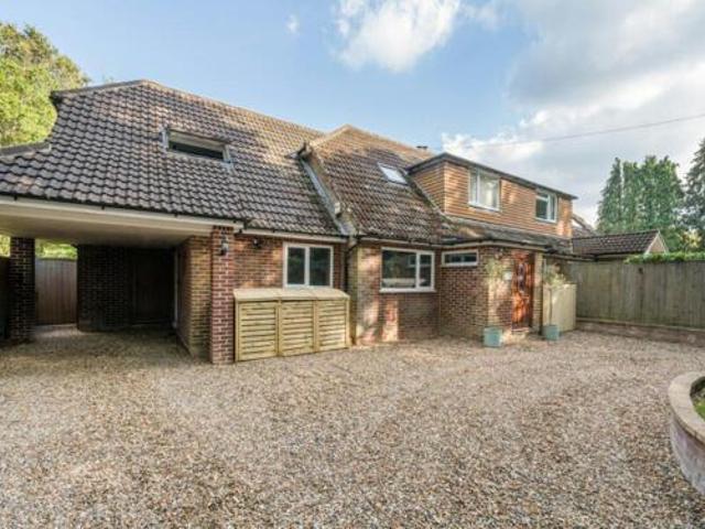 4 Bedroom Semi detached House For Sale In Reading, Hampshire