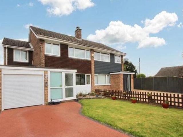 4 Bedroom Semi detached House For Sale In Ringwood, Hampshire