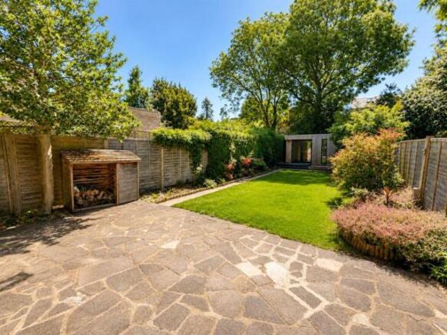4 bedroom semi detached house for sale in Richmond Road, Cambridge, CB4