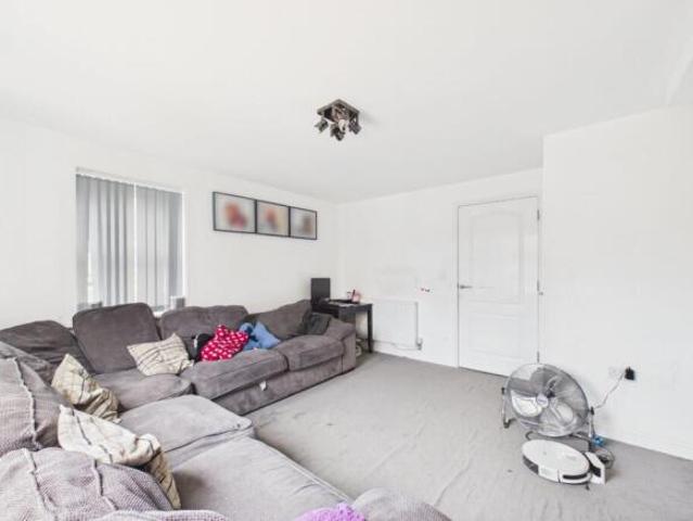 4 bedroom semi detached house for sale in Richmer Road, Erith, DA8