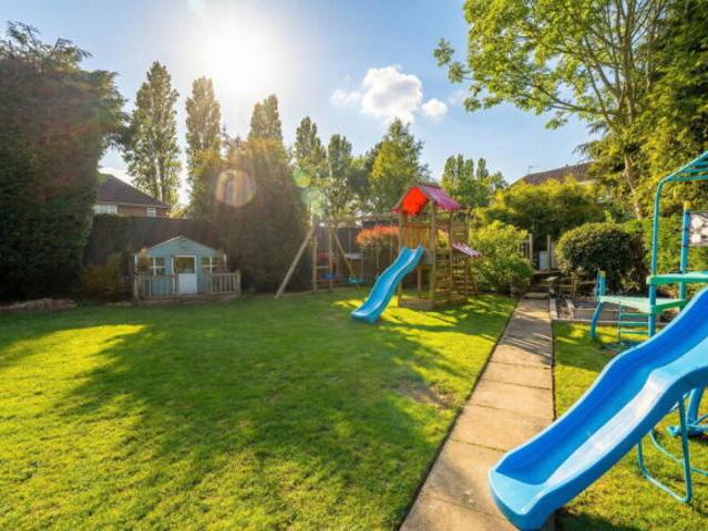 4 bedroom semi detached house for sale in Ridge Close, Kings Heath, B13