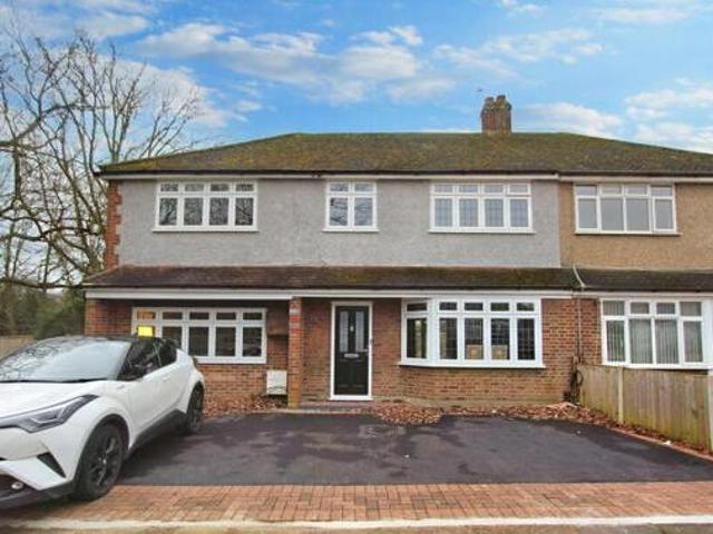 4 Bedroom Semi detached House For Sale In Romford