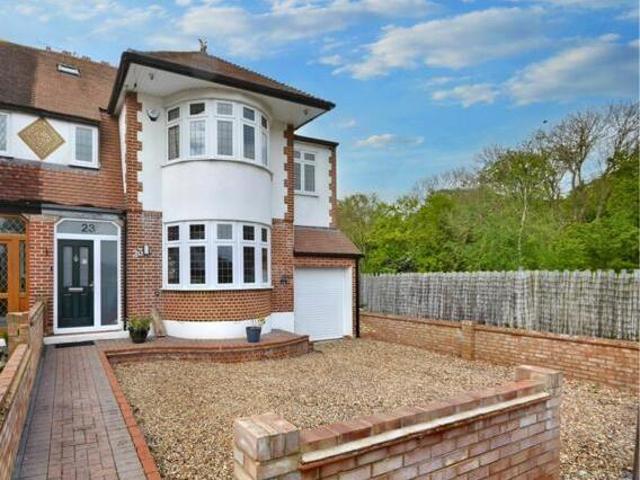 4 Bedroom Semi detached House For Sale In Romford