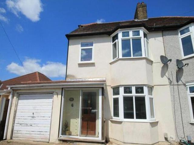 4 Bedroom Semi detached House For Sale In Romford