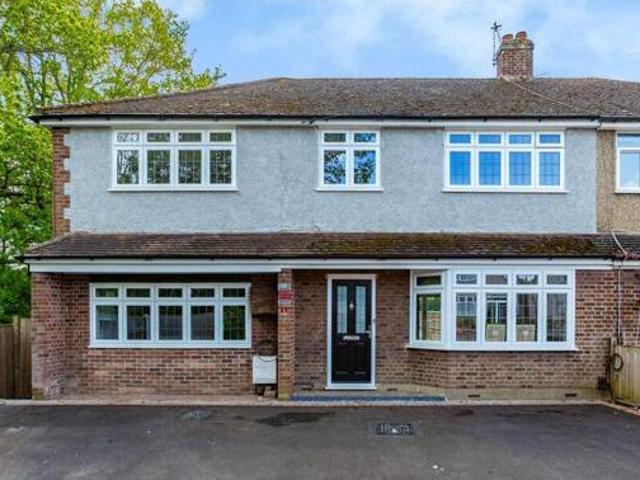 4 Bedroom Semi detached House For Sale In Romford