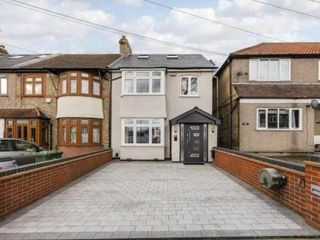 4 Bedroom Semi detached House For Sale In Romford