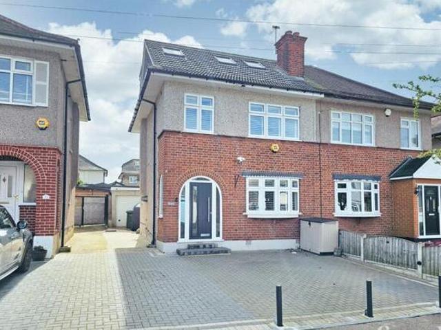 4 Bedroom Semi detached House For Sale In Romford