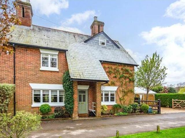 4 Bedroom Semi detached House For Sale In Romsey, Hampshire