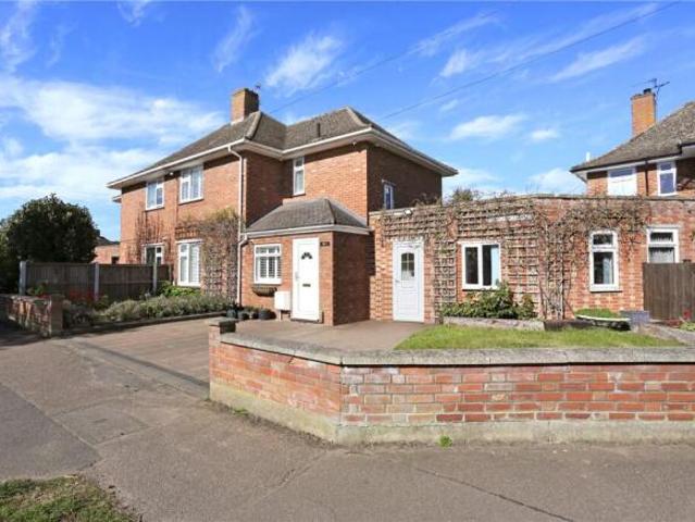 4 bedroom semi detached house for sale in Robin Hood Road, Norwich, Norfolk, NR4
