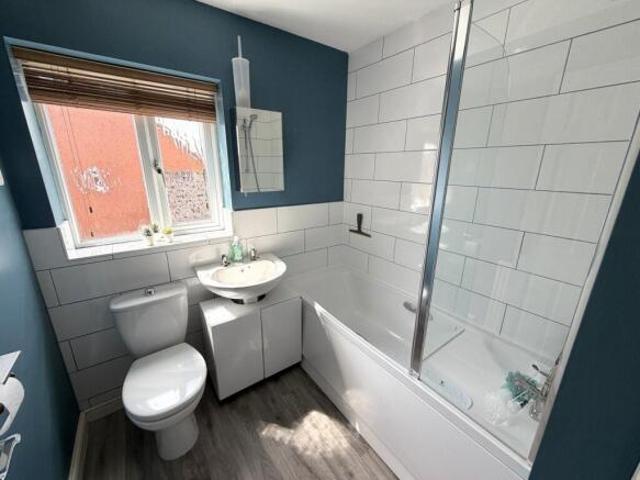 4 bedroom semi detached house for sale in Robinson Way, Wootton, Northampton, NN4