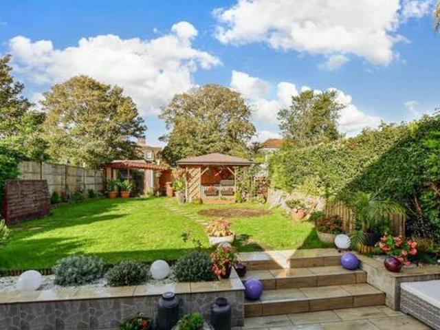 4 Bedroom Semi detached House For Sale In Rochester