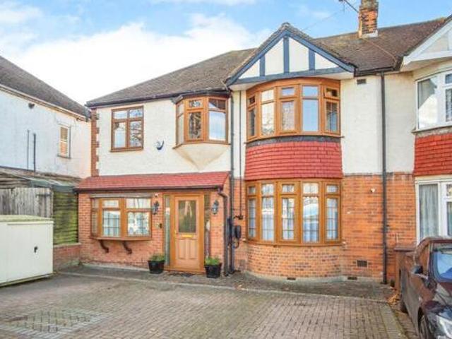4 Bedroom Semi detached House For Sale In Rochester, Kent