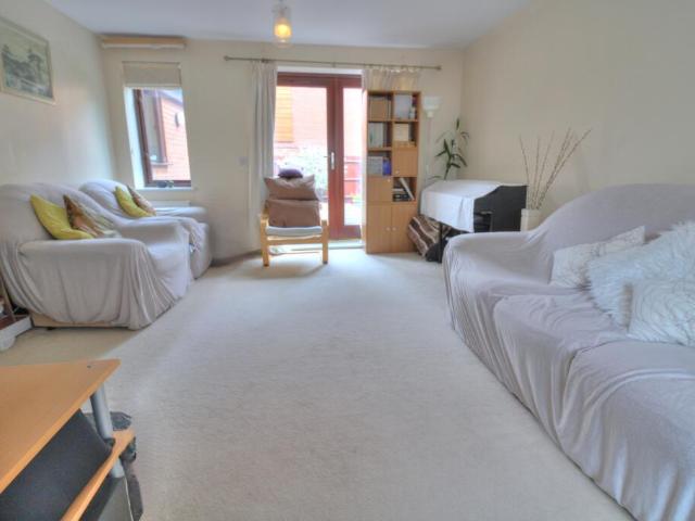 4 bedroom semi detached house for sale in Ropley Way, Milton Keynes, MK10