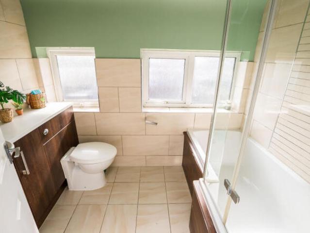 4 bedroom semi detached house for sale in Rosewood Avenue, Chester, CH2