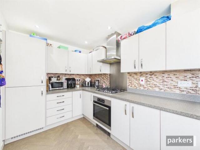 4 bedroom semi detached house for sale in Ruhemann Street, Reading, Berkshire, RG30