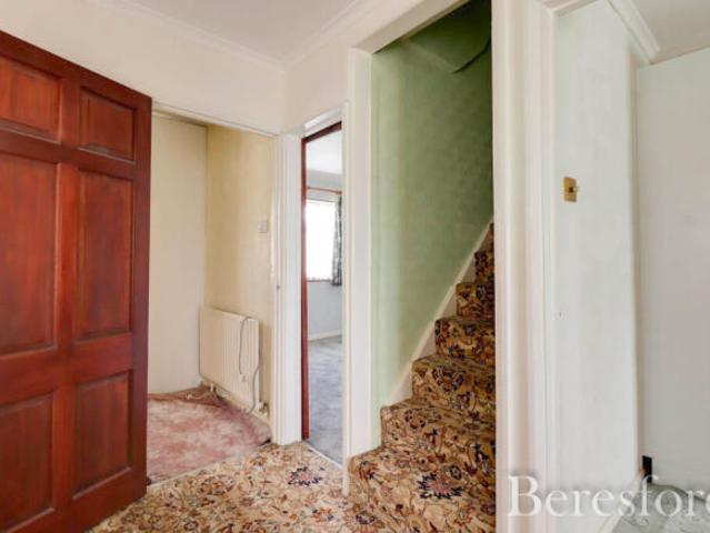 4 bedroom semi detached house for sale in Rushdene Road, Brentwood, CM15