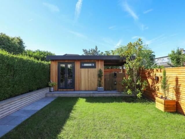 4 bedroom semi detached house for sale in Sandygate Road, Sheffield, S10