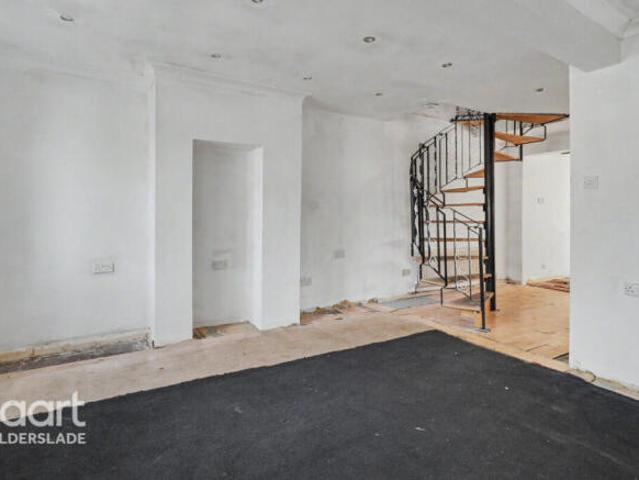 4 bedroom semi detached house for sale in Savage Road, Chatham, ME5