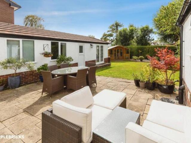 4 bedroom semi detached house for sale in Selkirk Road, Chester, CH4