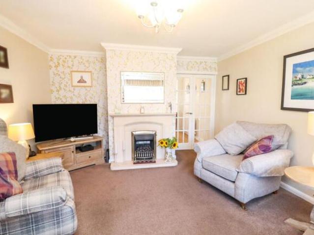 4 bedroom semi detached house for sale in Shoreham Drive, Penketh, Warrington, WA5